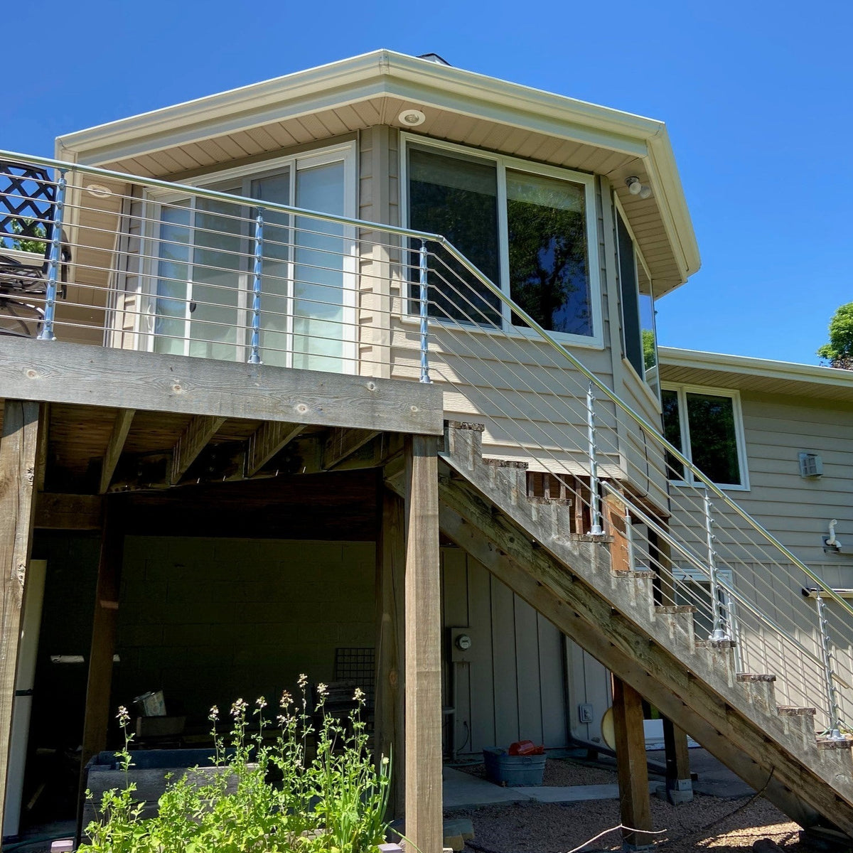 Prova Aluminum Handrail | Staircase & Railing Store